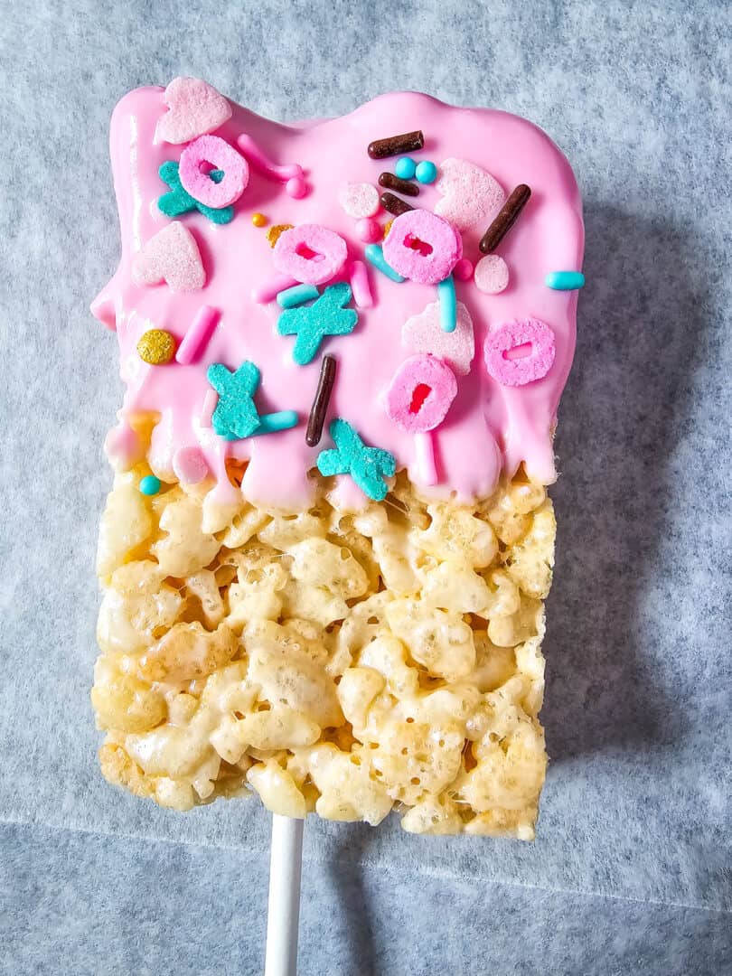 Easy Valentine's Day XO Treats {great for school parties!}