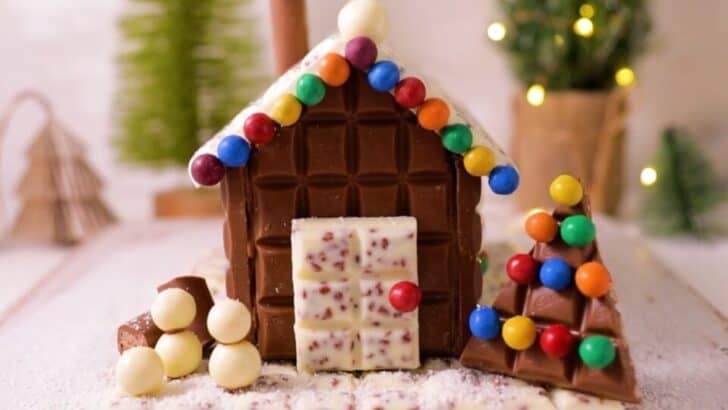 23 Festive Gingerbread House Ideas To Make