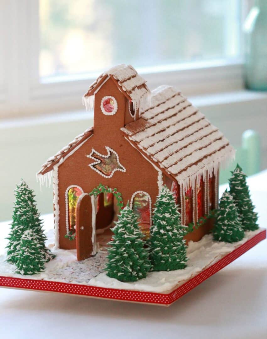 23 Festive Gingerbread House Ideas To Make